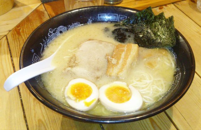 If you want to eat the exquisite Okinawa ramen in Kokusai Street, visit ...